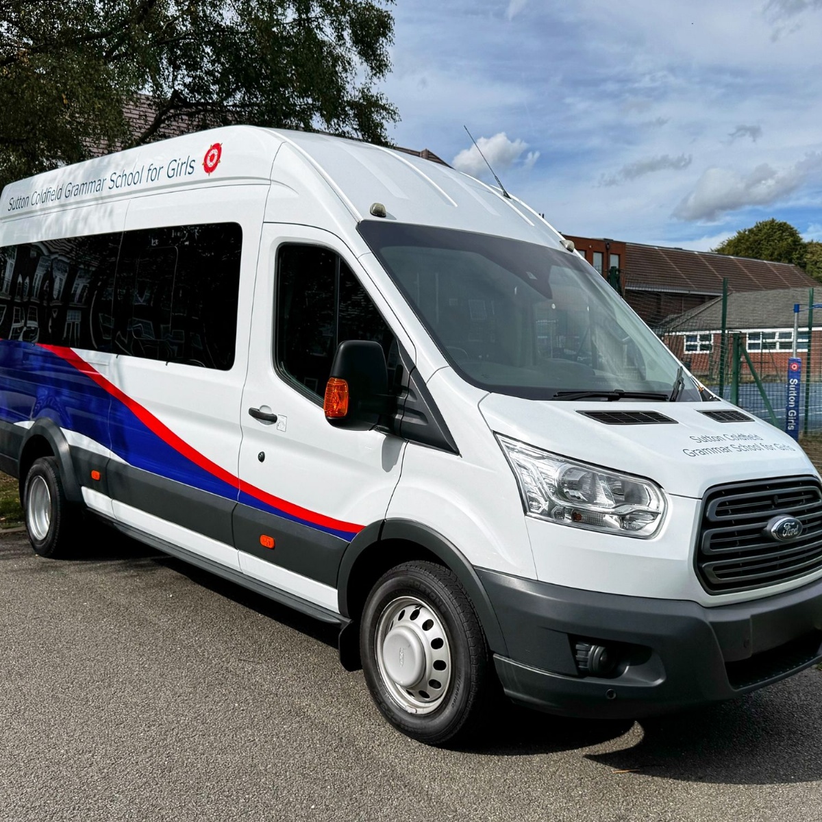 Sutton Coldfield Grammar School for Girls - New SCGSG Minibus!